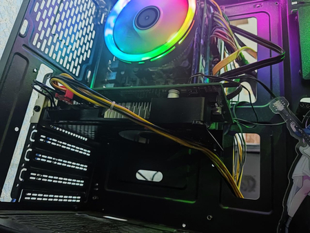 Видеокарта GeForce 9600 GSO | 1gb | DDR2 | В хорошем состоянии.