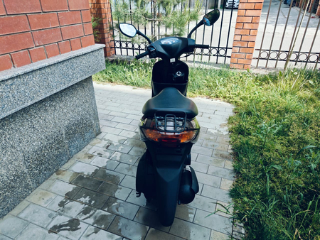 Скутер Suzuki японские