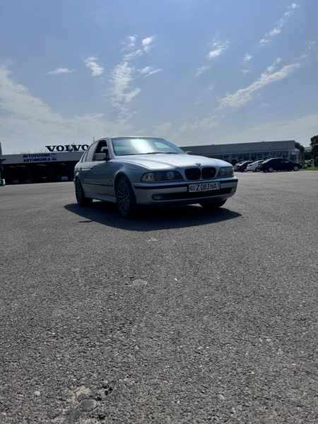 BMW 520 бензин механика