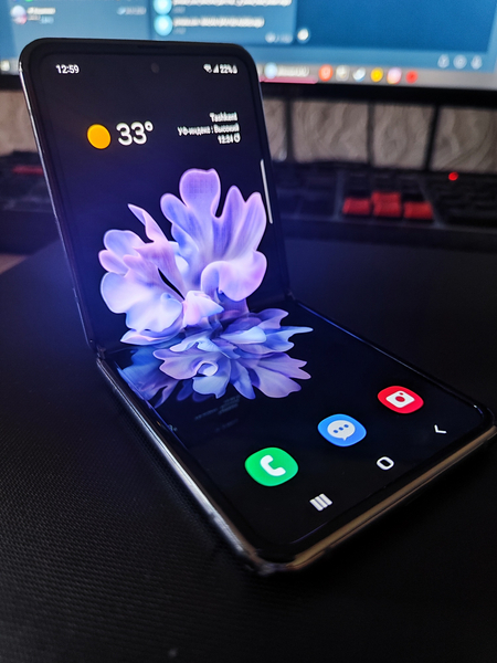 Samsung z-flip 5g идеал