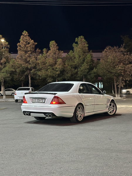 Mercedes Benz w220
