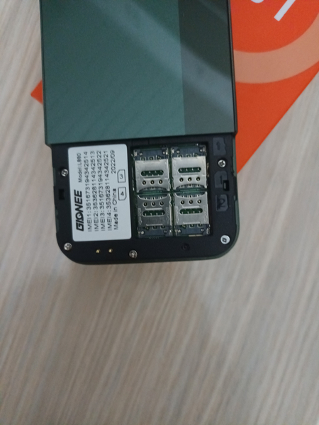 Nokia telefon sotiladi