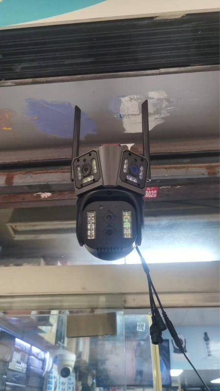wifi kamera 3 ta kuzli bir voqti uzida 3 ta joydi oladi 12 mp