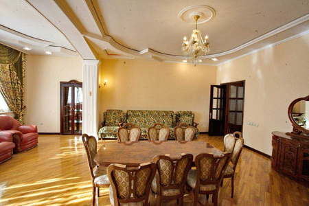 Продается 4 ком на Госпитальном - Попугайчики
