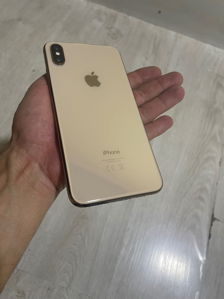 Iphone xs max  ideal 256 gb. 82 yomkost
