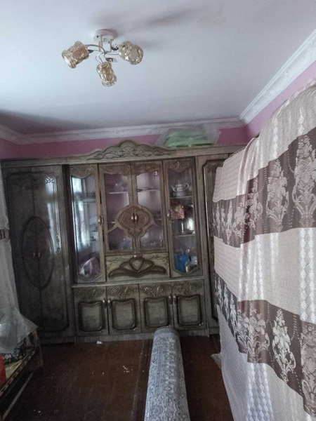 Uy sotildi 
Manzil Jizzax shahri Ittifoq mahallasi 51 dom 05 xonadon