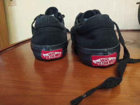 Продаются кроссовки VANS