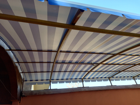 Masketni setka ustanovka baner tent banner ustanovka