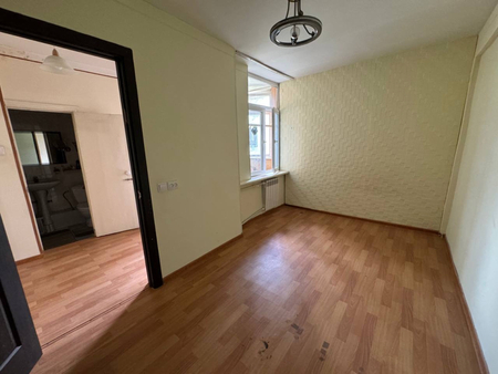 Срочно! 4х-комн/3этаж/ 9 этажка. 102м2. ор-р: РУВД, ул. Бобура.