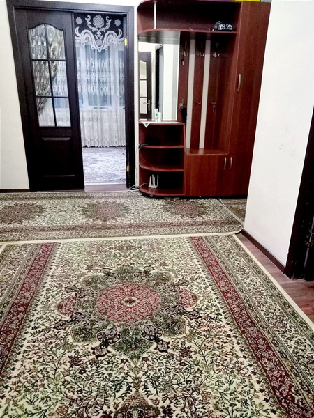 Shaxriston metro sheriklikka 2 ta qiz olinadi 2*3 /5/7