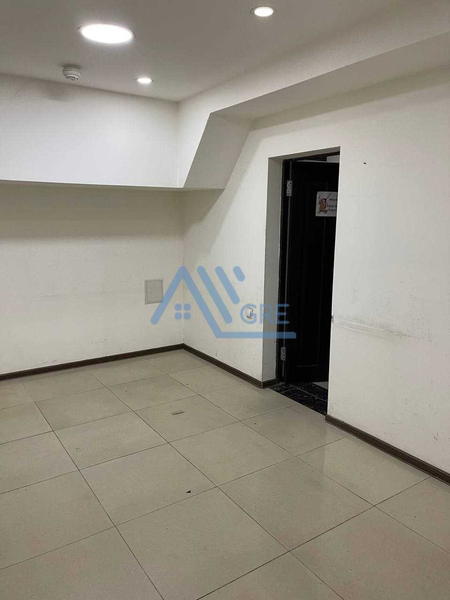 Айбека ул.пересечение Нукусская рядом Шох мед центр 200м² 7 комнат