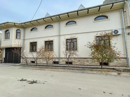 Yashashga tayyor uchastka 6 sotix barcha sharoitlari bor evro remont