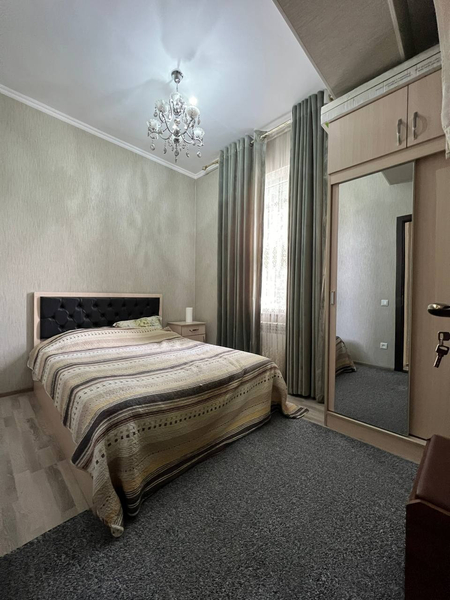 Паркенский , 2/2/4 , с обстановкой , 50м2 , 75 000 у.е