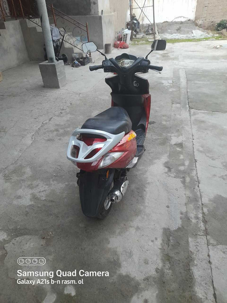 Sotiladi skuter 80 kub