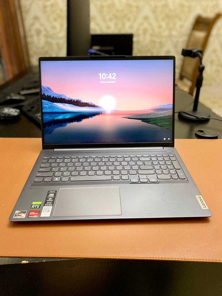 Lenova IdePad 5 Pro 16 ARH7