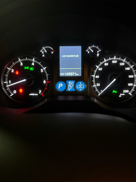 Lexus GX460  сотилади!
