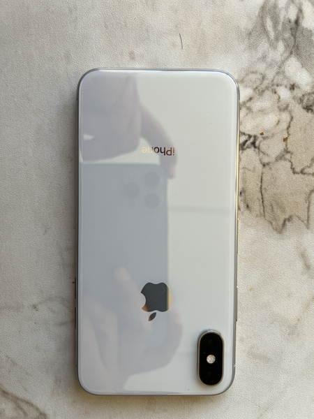 iPhone xs 64 yomkst 74 hama joyi radnoy