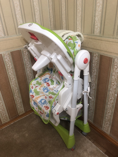 Bollar oqatlantiradigan stolli