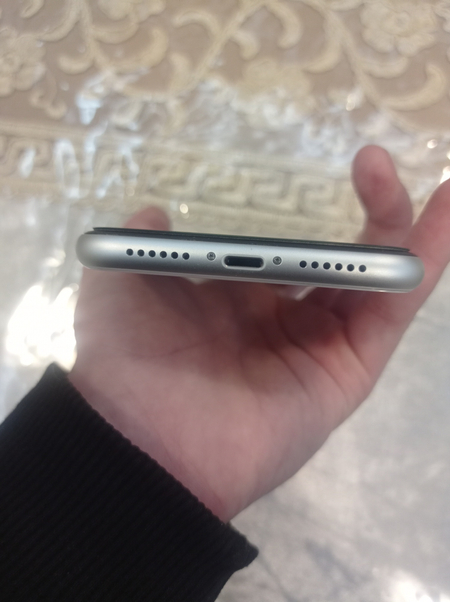 Iphone XR sotiladi
