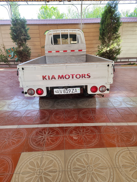 Kia bongo 2013 bortli