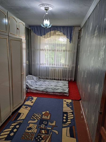 Srochna uy sotiladi chil 26 2 xona 5 etaj balkon 2x6 gishtli dom