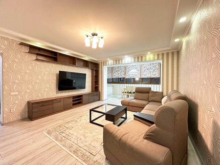 Максим Горький • KFC • 3-комн • 82 м² • этаж 3/5 • [MGA: 520]