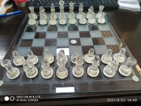 Шахмат стеклянный
