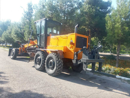 Продается ГРЕЙДЕР  ДЗ-143