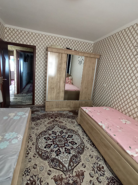 Fargona shahar Kaliniskida joylashgan