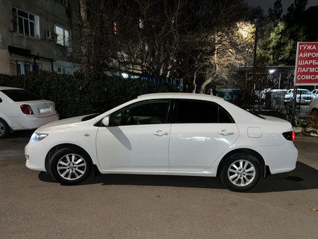 Toyoto Corolla Супер надёжная
