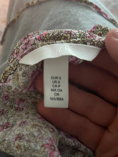 Платье HM в отличном состояние