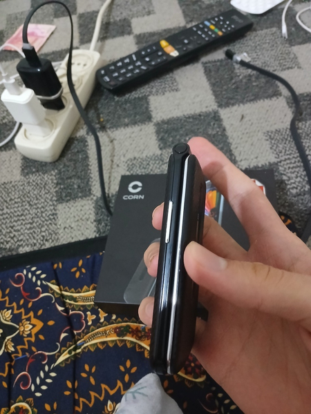 Telefon sotiladi nomi CORN yangi narxi 500