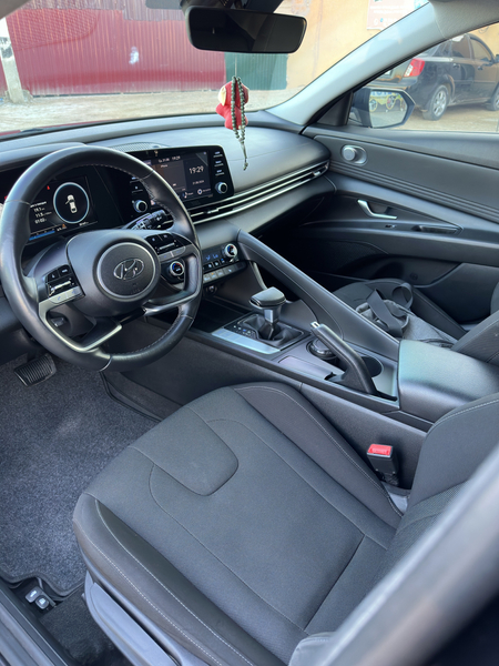 Hyundai Elantra CN7