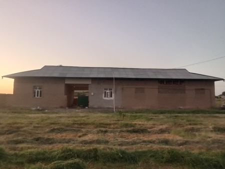 Кумушкон мактаб йонида 5 стух Уй сотилади срочна падвали бор
