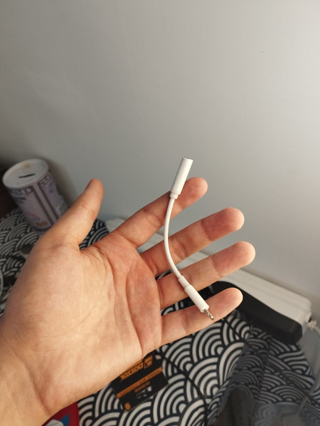 Iphone original переходник aux-lightning