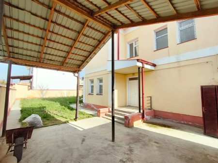 Srochno 2 etajli kotej sotiladi ( yonida 2 sotiq agarodi bilan)