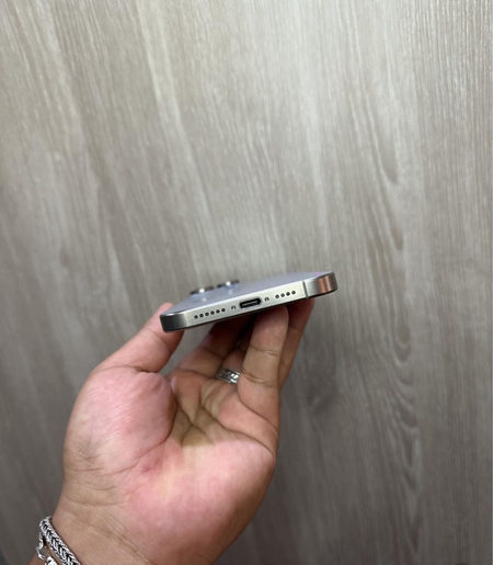 IPhone 15 pro max natural titan