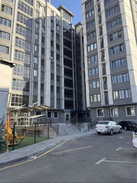 Продам 2х комнатная метро БИЙ Максим Горький