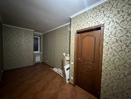 Продается 3/2/3 буюк ипак йули Сайрам 84м²