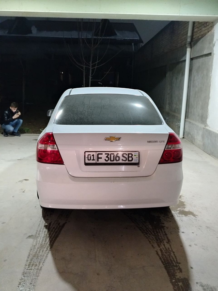 Nexia 3 srochna sotiladi