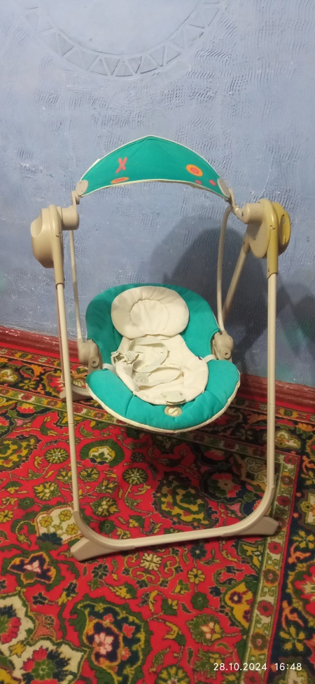 Каляска и качели
