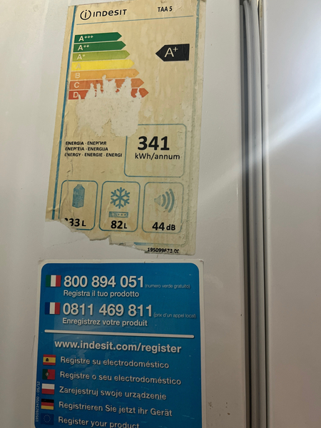 Большой холодильник в хорошем состояние. Обший обем 431 л.