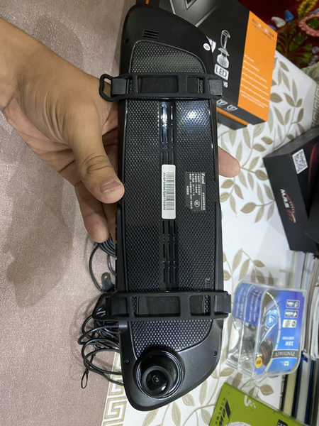 Ifound videoregistrator ideal holatda