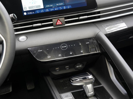 Hyundai Elantra flagship (full)