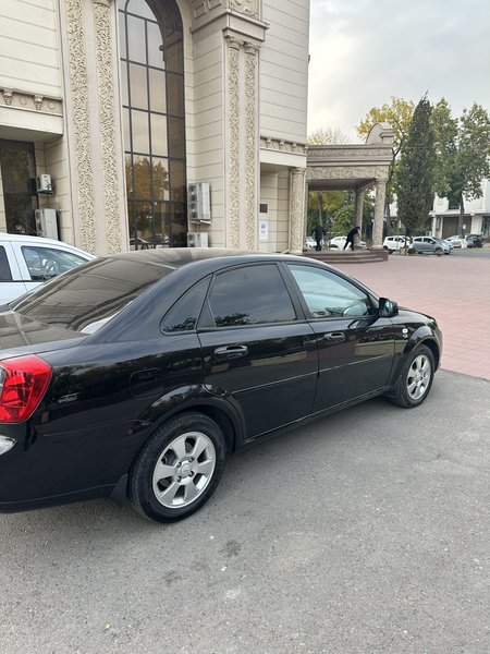 Jentra 3 poz sotiladi yoki variantga beriladi