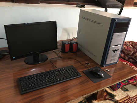 Core i5 8Gb ram klaviatura kalonka yangi full koplekt