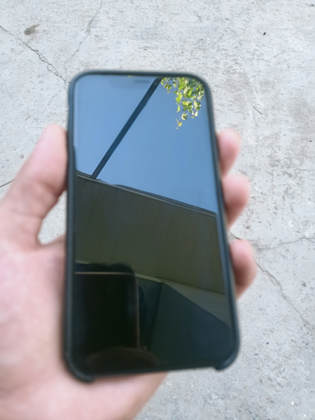 Iphone xr sotiladi