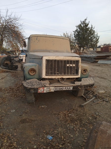Gaz 53 sotiladi yaxshi xolatda