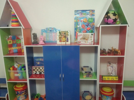 Bog'cha uchun mebellar sotiladi