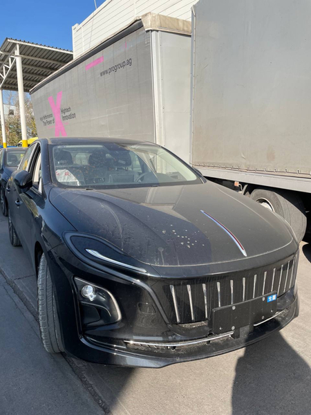 Hongqi E-Qm5 450